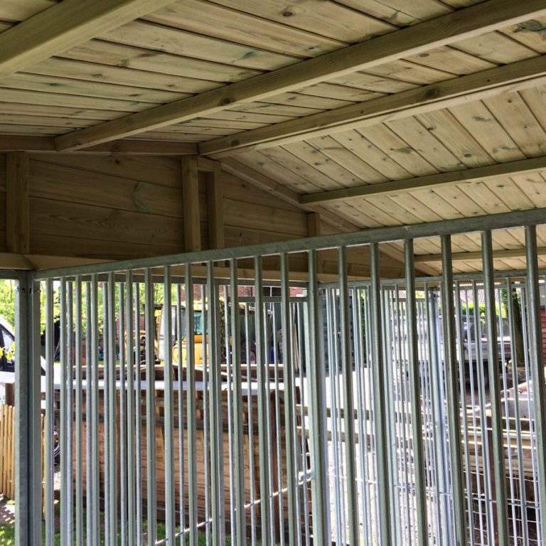 Sandon Triple Dog Kennel & Run | Garden & Animal Structures