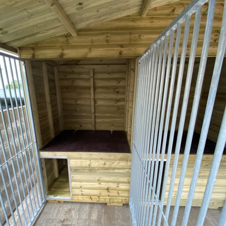 Triple Dog Cabin Kennel and Run - Garden & Animal Structures